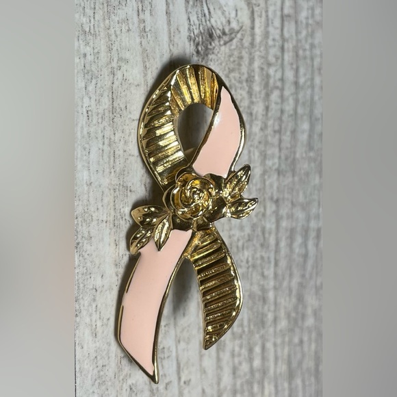 Avon | Jewelry | Vintage 993 Avon Breast Cancer Awareness Pink Ribbon ...